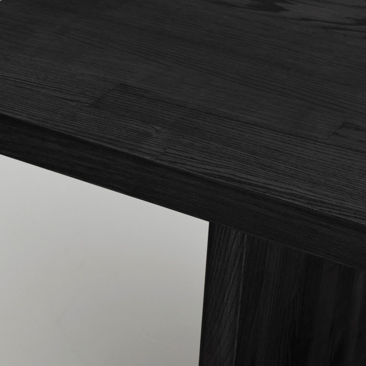 Kruunukaluste | Rowico | Emmett-ruokapöytä