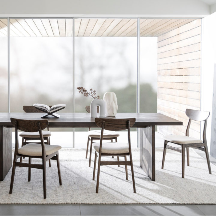 Kruunukaluste | Rowico | Emmett-ruokapöytä