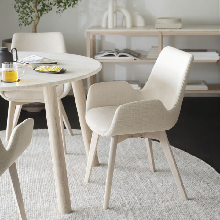 Taransay-ruokapöytä | Rowico | Kruunukaluste