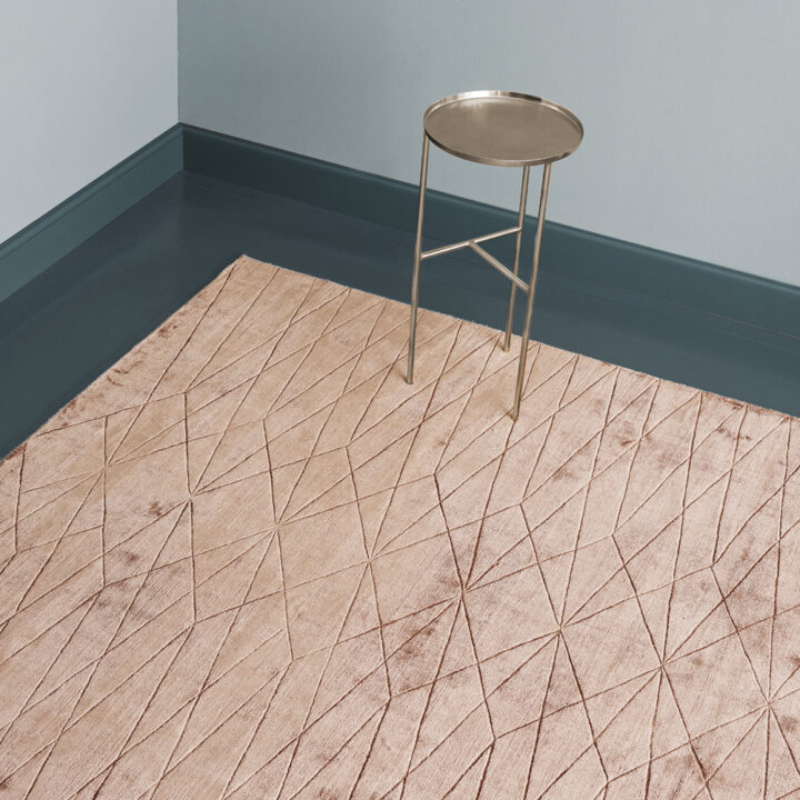 Edge-viskoosimatto | Linie Design | Kruunukaluste