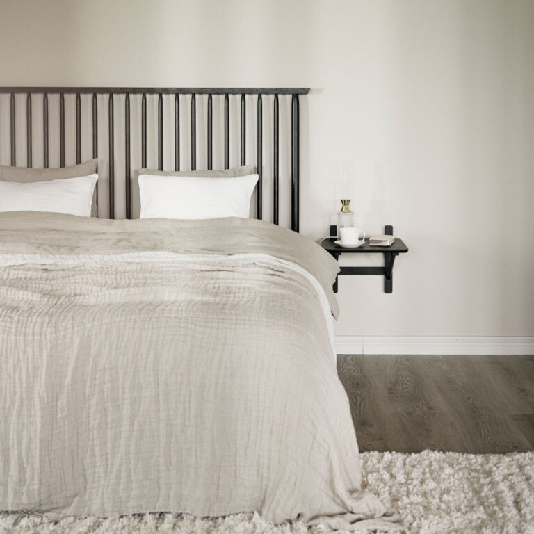 Riggins-sängynpääty 180 cm sänkyyn | Rowico | Kruunukaluste